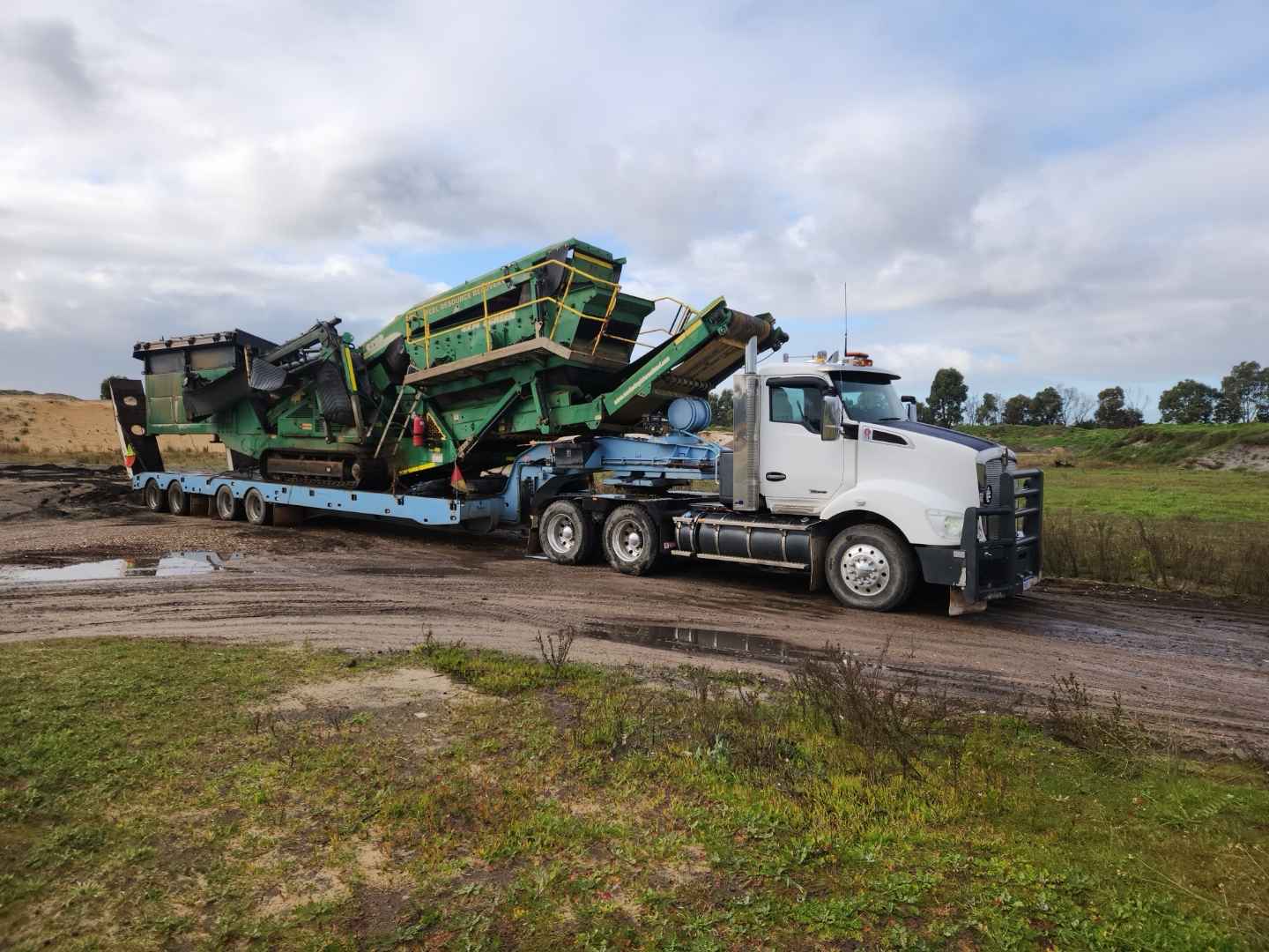 Reliable Heavy Haulage Services in Perth for Bulk Materials and ...